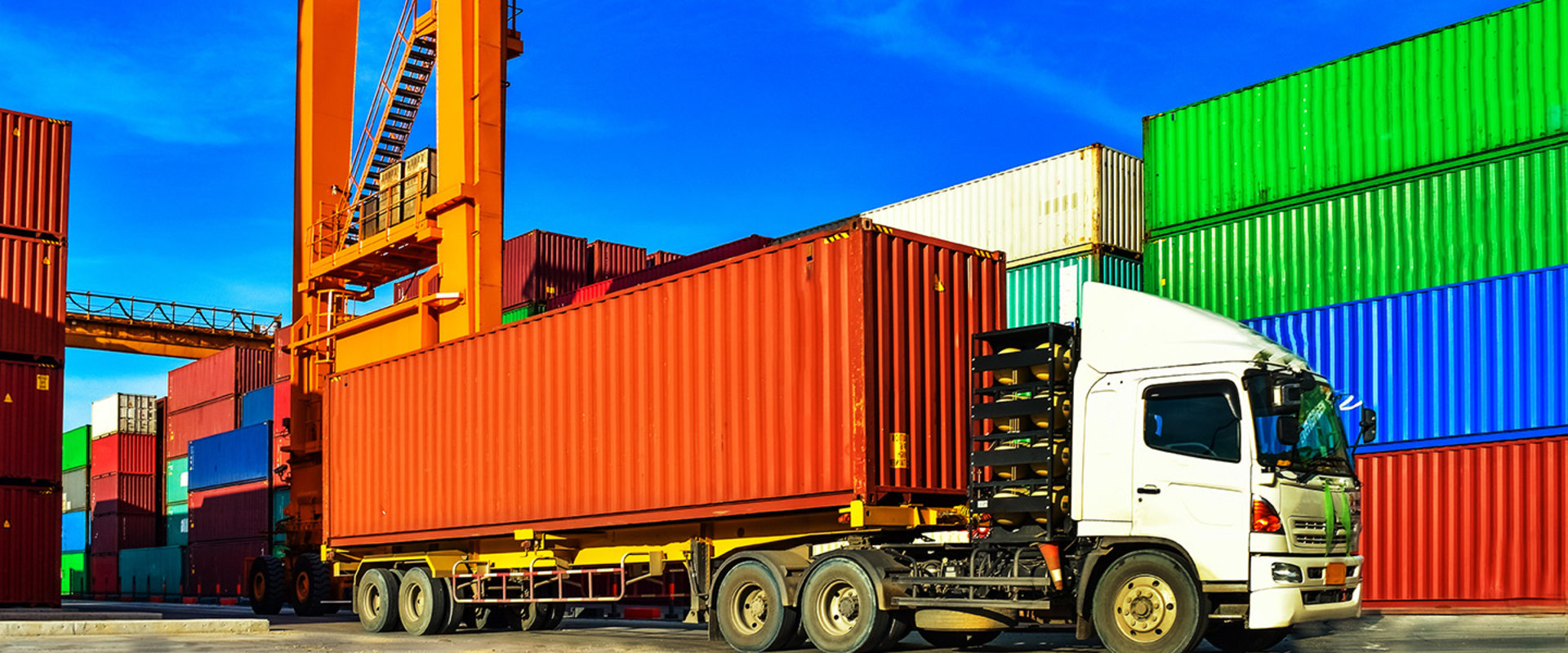 What is the Meaning of Drayage in Shipping and Logistics?
